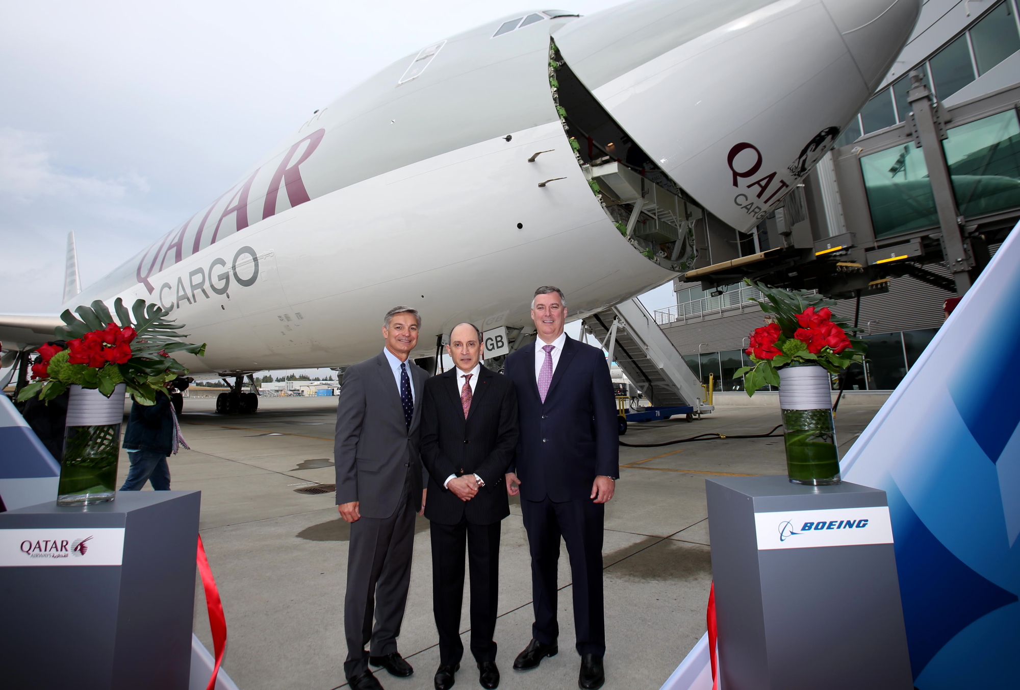 Qatar Airways Orders Two Boeing 747-8 Freighters and Four 777-300ERs